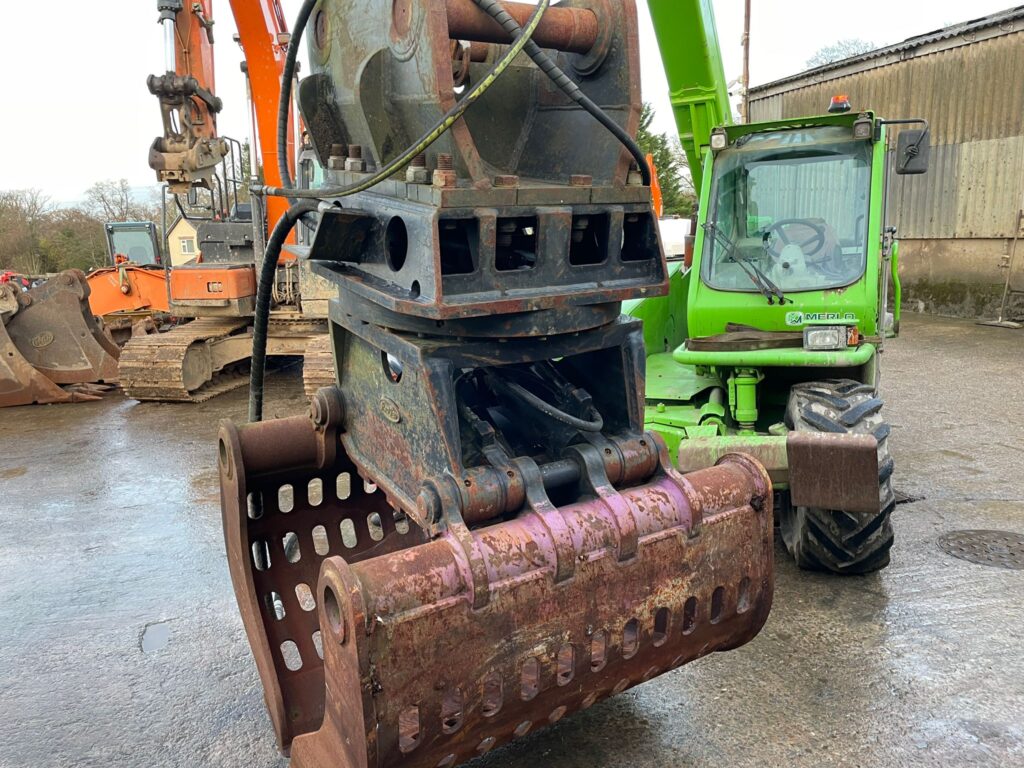 ROTATING SORTING GRAB - Mason Bros